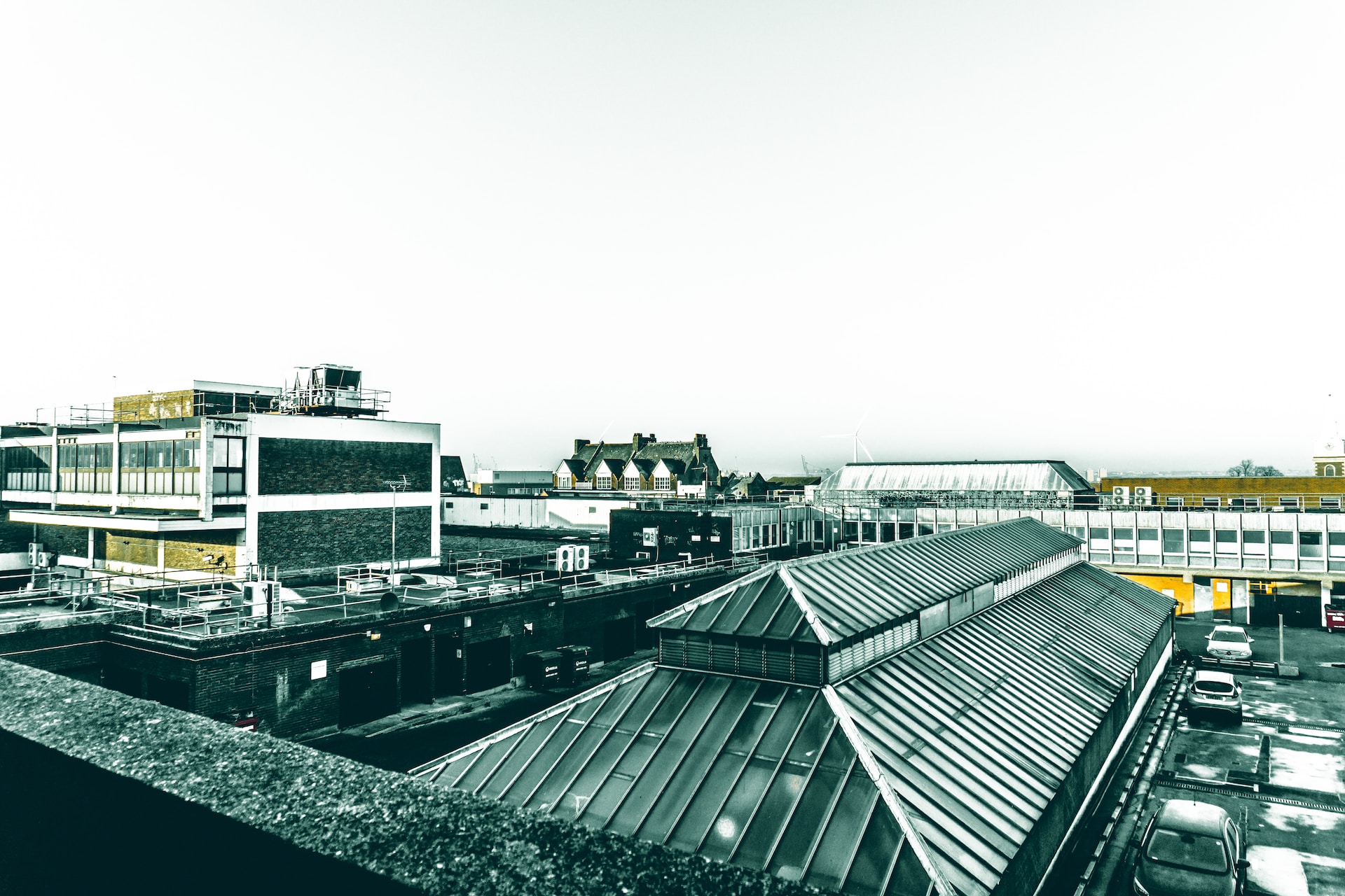 The Role of Roofs in Cinematic Escapes: A Study of Scenes Where Roofs ...